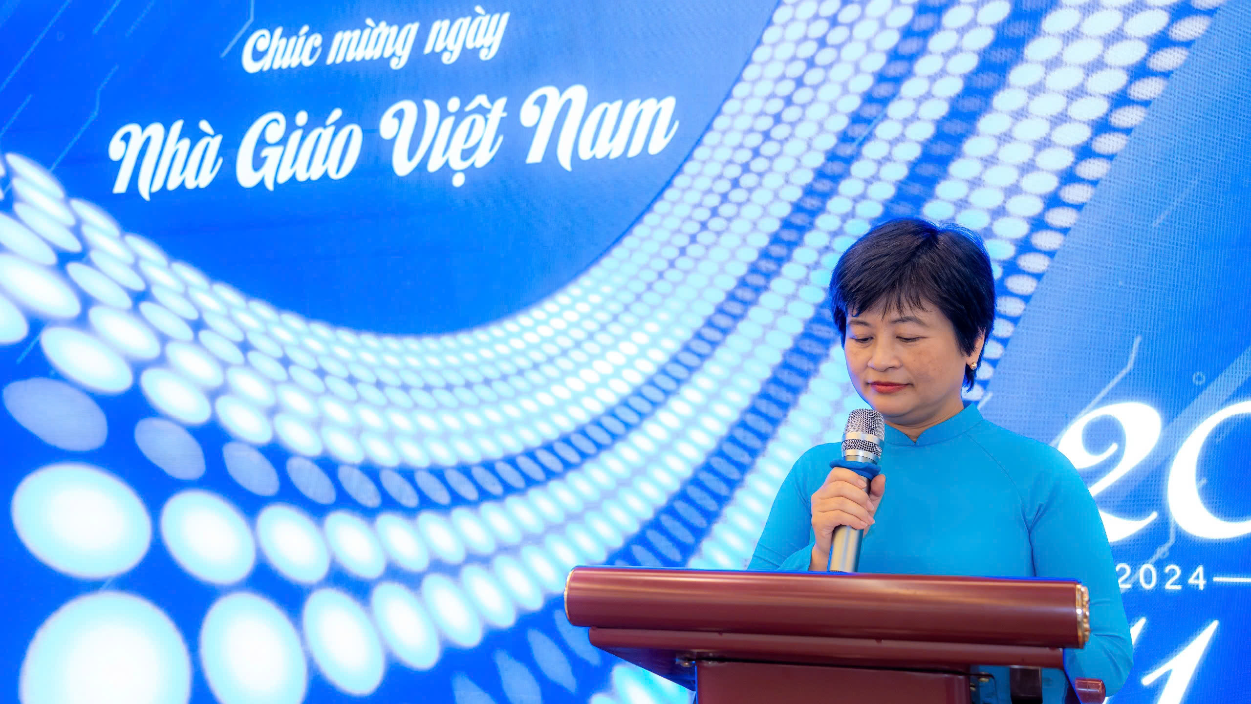 CẢNG HÀNG KHÔNG QUỐC TẾ NỘI BÀI | CẢNG HKQT NỘI BÀI: TỔ CHỨC KỶ NIỆM NGÀY NHÀ GIÁO VIỆT NAM 20 ...